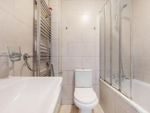 3 bedroom flat for rent in Harvist Road, London, NW6