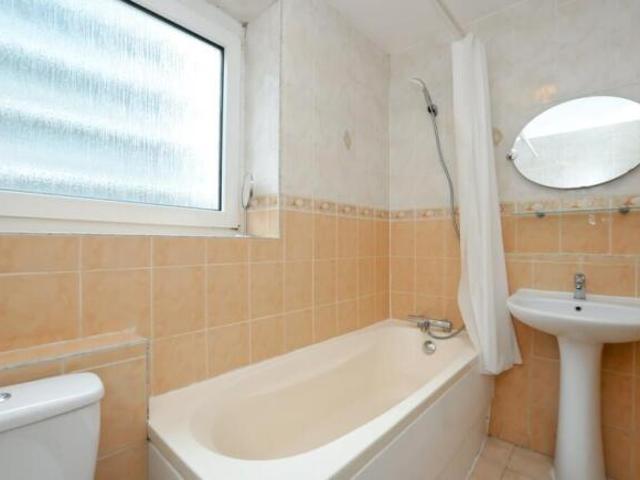 3 bedroom flat for rent in Harrington Street, Euston, NW1