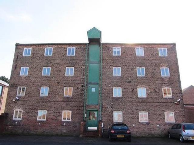 3 bedroom flat for rent in Harrison Warehouse Louth LN11