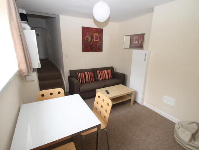 3 bedroom flat for rent in Hastings Street, Plymouth, Devon, PL1