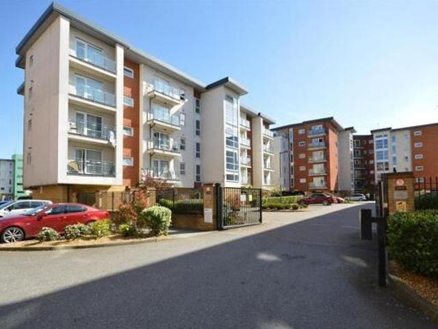 3 Bedroom Flat For Rent In Hatfield