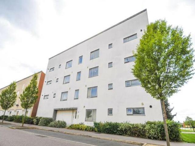 3 Bedroom Flat For Rent In Hatfield