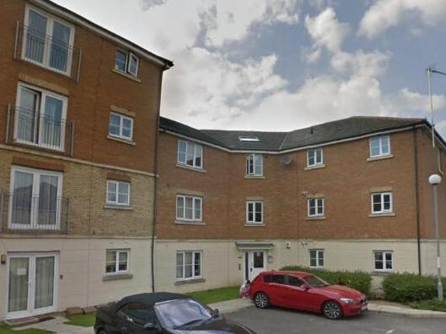 3 Bedroom Flat For Rent In Hatfield