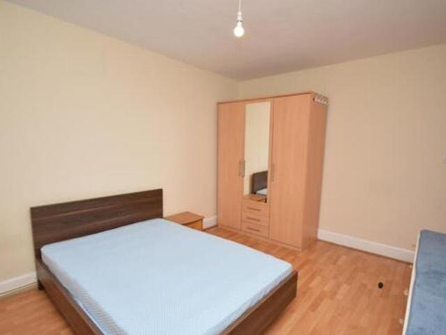 3 Bedroom Flat For Rent In Hatfield