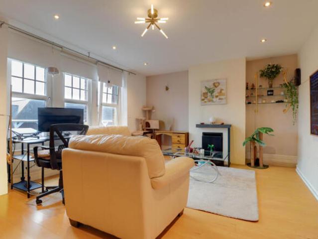 3 bedroom flat for rent in Hatfield Road, St Albans, AL1