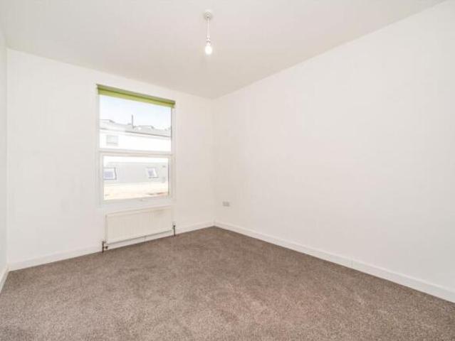 3 bedroom flat for rent in Haydons Road, Wimbledon, SW19
