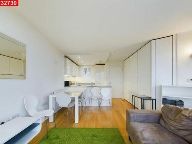 3 Bedroom Flat For Rent In Hayes & Harlington