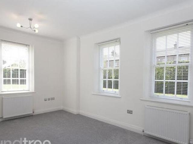 3 Bedroom Flat For Rent In Hendon