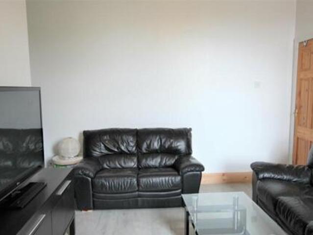 3 Bedroom Flat For Rent In Heaton
