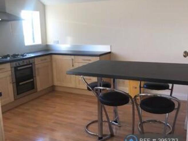 3 bedroom flat for rent in Heaton Road, Newcastle Upon Tyne, NE6