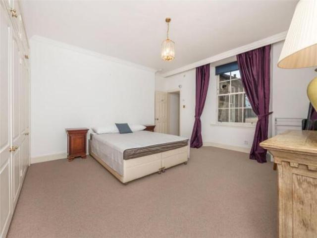 3 bedroom flat for rent in Heriot Row, Edinburgh, EH3