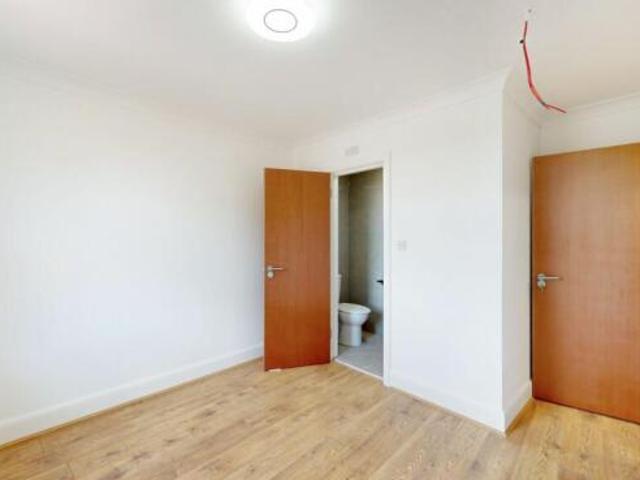3 bedroom flat for rent in High road, Willesden Green, NW10