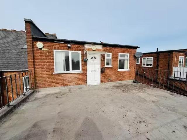 3 bedroom flat for rent in High Street, Erdington, B23