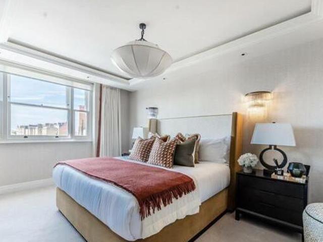 3 Bedroom Flat For Rent In High Street Kensington, London