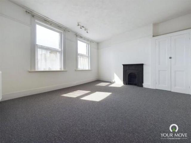 3 bedroom flat for rent in High Street, Margate, Kent, CT9