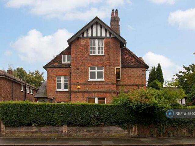 3 bedroom flat for rent in Highland Road, Bromley, BR1