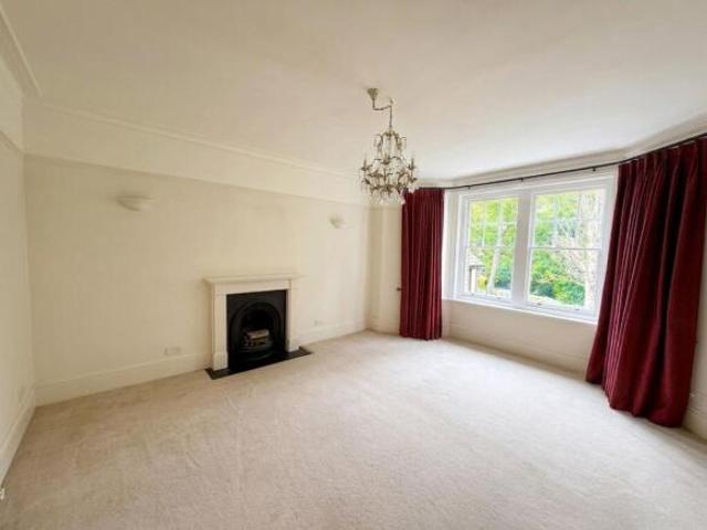 3 bedroom flat for rent in Highland Road, Bromley, BR1