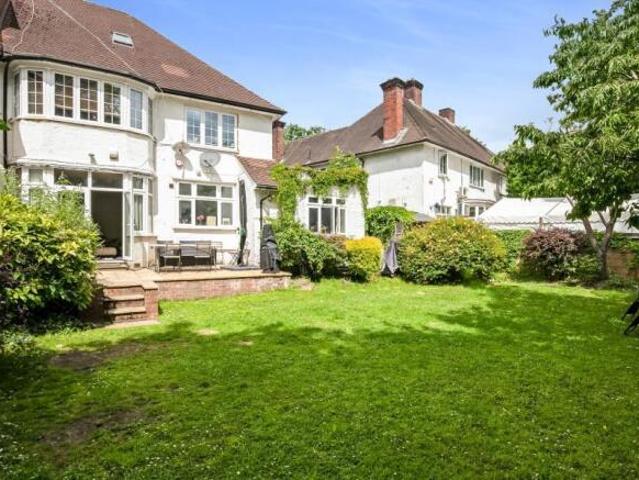 3 bedroom flat for rent in Hoop Lane, Golders Green, NW1, NW11