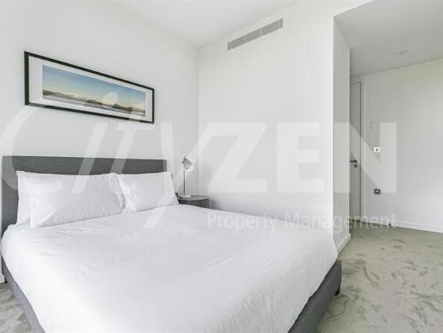 3 bedroom flat for rent in Hollandbury House, 4 Brent Way, London, TW8