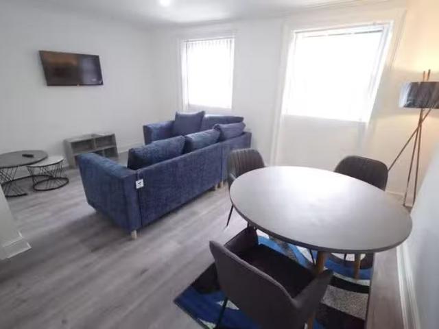 3 bedroom flat for rent in Hope Street, Liverpool, L1