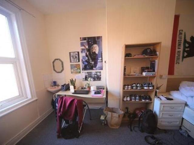 3 Bedroom Flat For Rent In Hyde Park