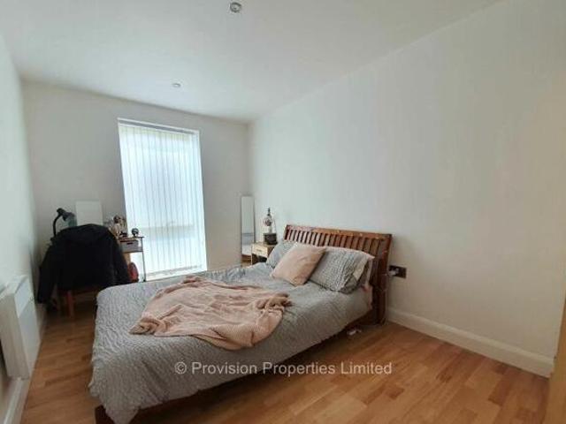 3 Bedroom Flat For Rent In Hyde Park, Leeds