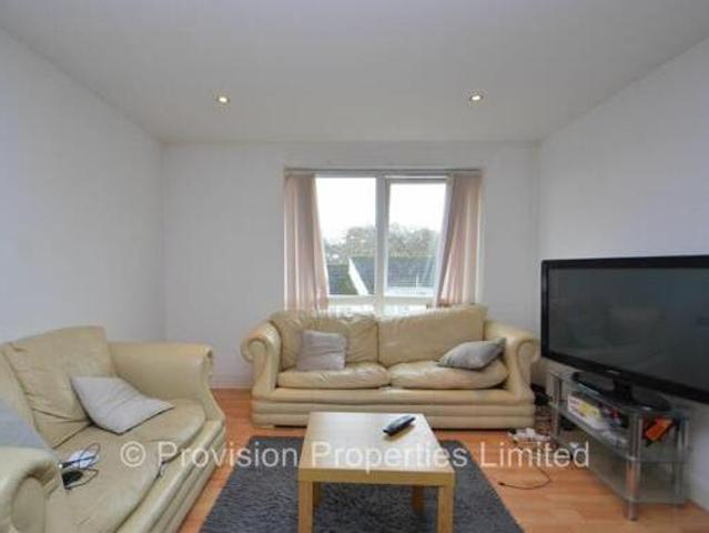 3 Bedroom Flat For Rent In Hyde Park, Leeds