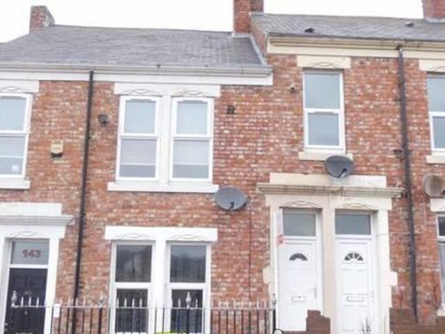 3 bedroom flat for rent in Hyde Park Street Gateshead NE8