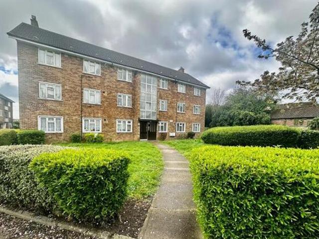 3 Bedroom Flat For Rent In Ilford