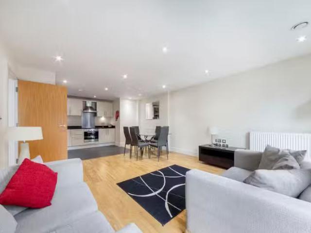 3 bedroom flat for rent in Indescon Square, Canary Wharf, E14
