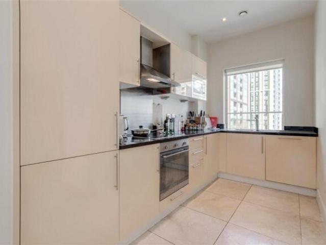 3 bedroom flat for rent in Indescon Square, Millwall, E14