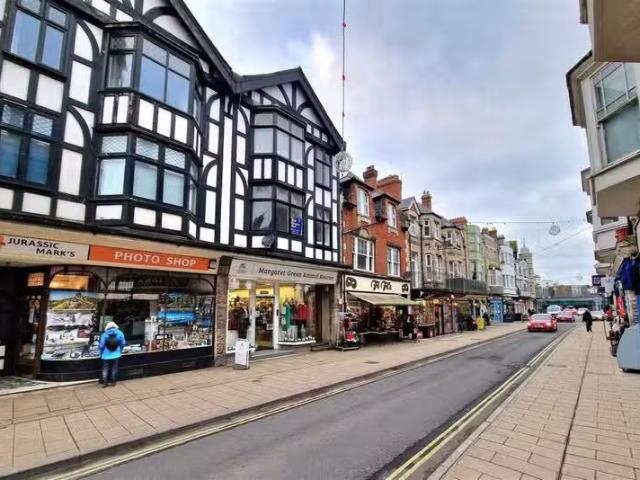 3 bedroom flat for rent in Institute Road, Swanage, BH19