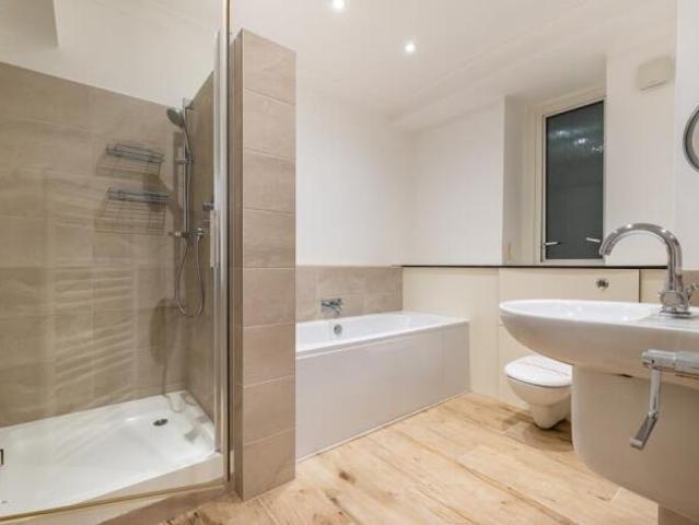 3 bedroom flat for rent in Iverna Court London W8