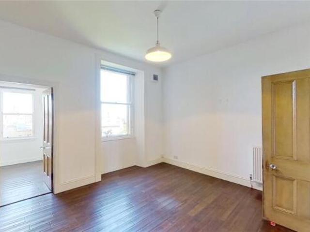 3 bedroom flat for rent in James Street, Portobello, Edinburgh, EH15