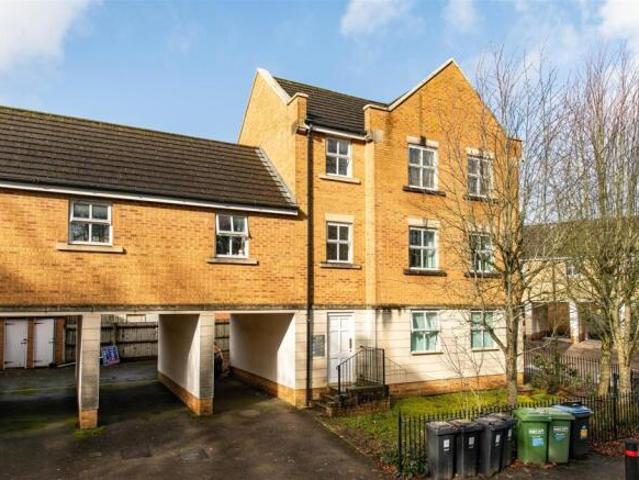 3 bedroom flat for rent in Jellicoe Avenue, Stapleton, Bristol, BS16