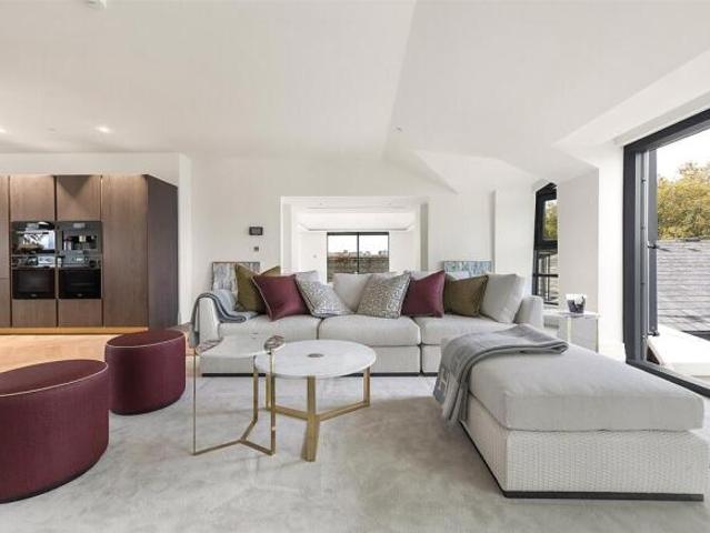3 bedroom flat for rent in Kensington Gardens Square, Westbourne Park, W2