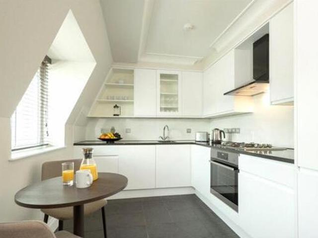 3 Bedroom Flat For Rent In Kensington