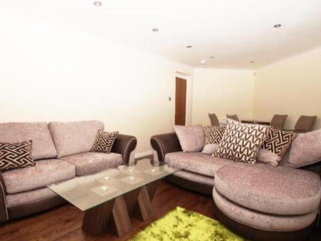 3 Bedroom Flat For Rent In Kelvindale, Glasgow