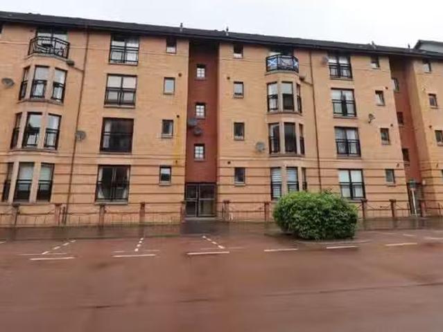 3 bedroom flat for rent in Kelvinhaugh Street, Finnieston, Gla.