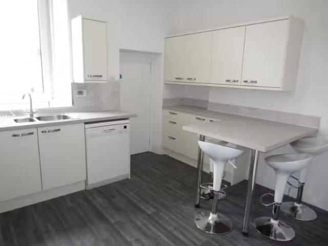 3 bedroom flat for rent in King Street, Aberdeen, AB24