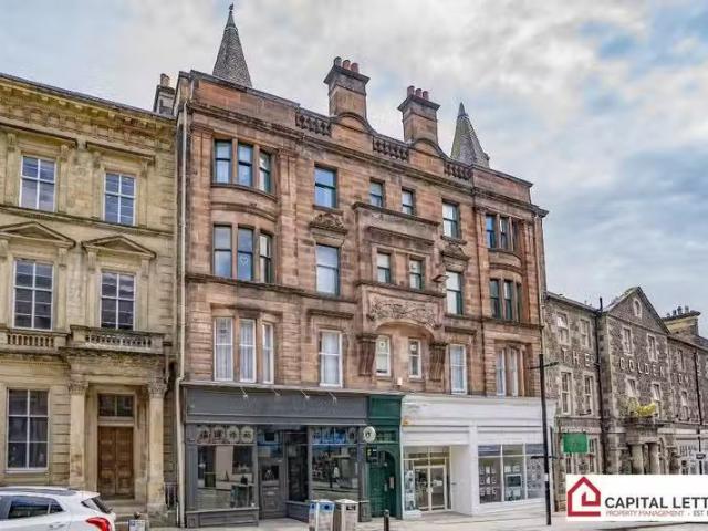 3 bedroom flat for rent in King Street, Stirling Town, Stirlin.