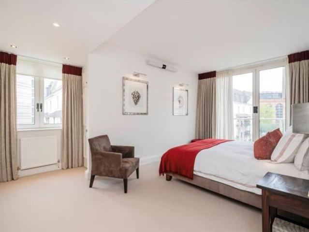 3 bedroom flat for rent in King's Quay, Chelsea Harbour, SW10