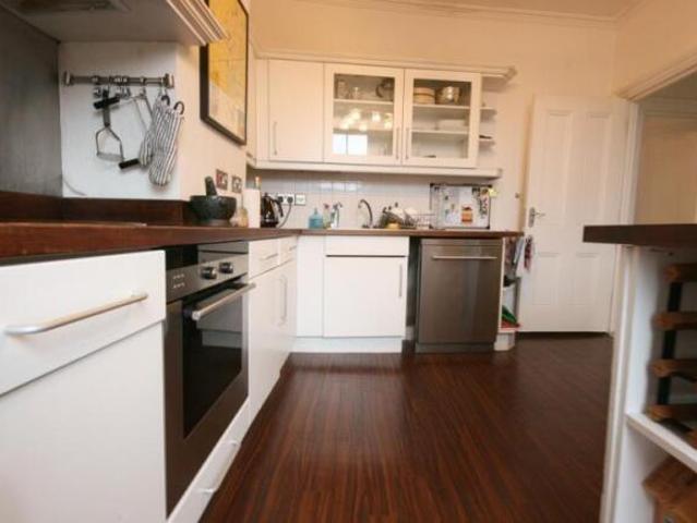 3 bedroom flat for rent in Kingsland Road, Haggerston, E8