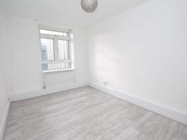 3 bedroom flat for rent in Kingswood Street, BRIGHTON, BN2