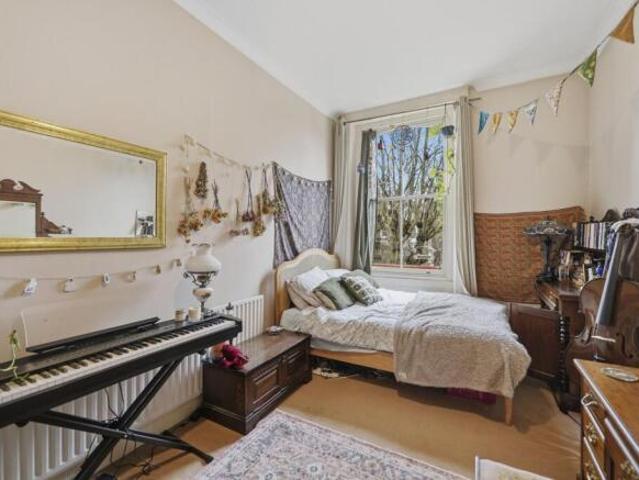3 bedroom flat for rent in Kidbrooke Park Road, Blackheath, SE3