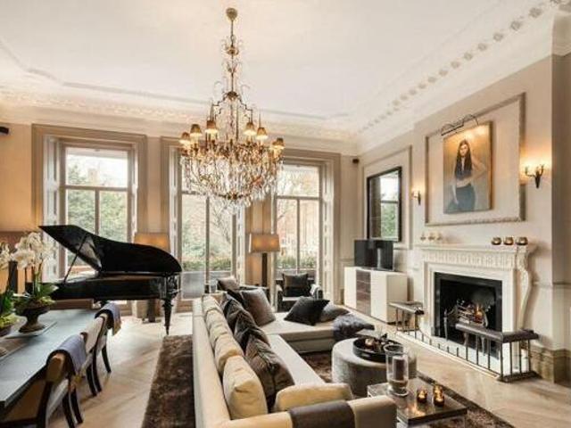 3 Bedroom Flat For Rent In Knightsbridge, London