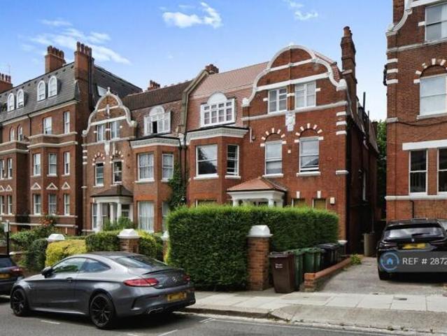 3 bedroom flat for rent in Langland Gardens, London, NW3