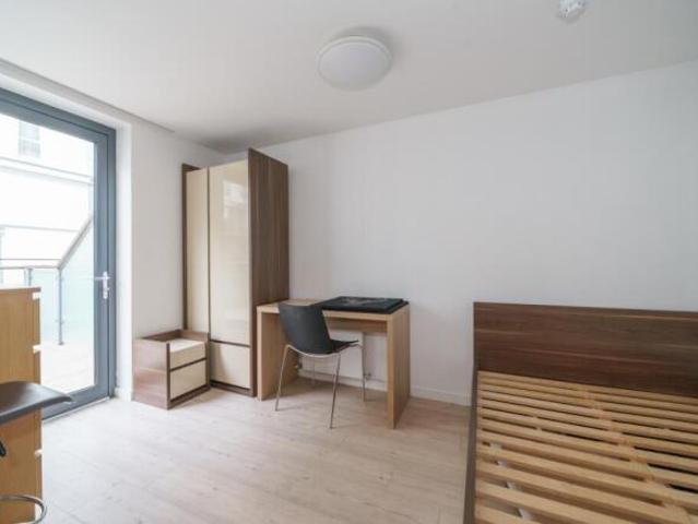 3 bedroom flat for rent in Lakeside Way Wembley HA9