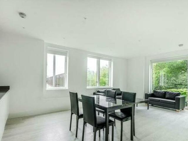 3 bedroom flat for rent in Lakeside Drive Park Royal London NW10