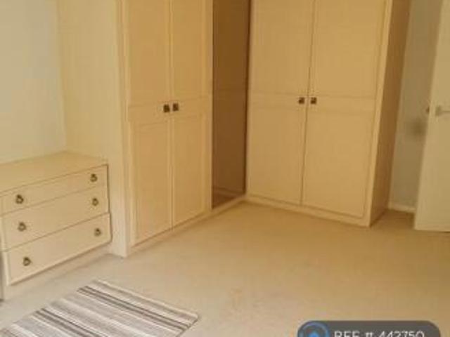 3 bedroom flat for rent in Leahurst, Eastbourne, BN20